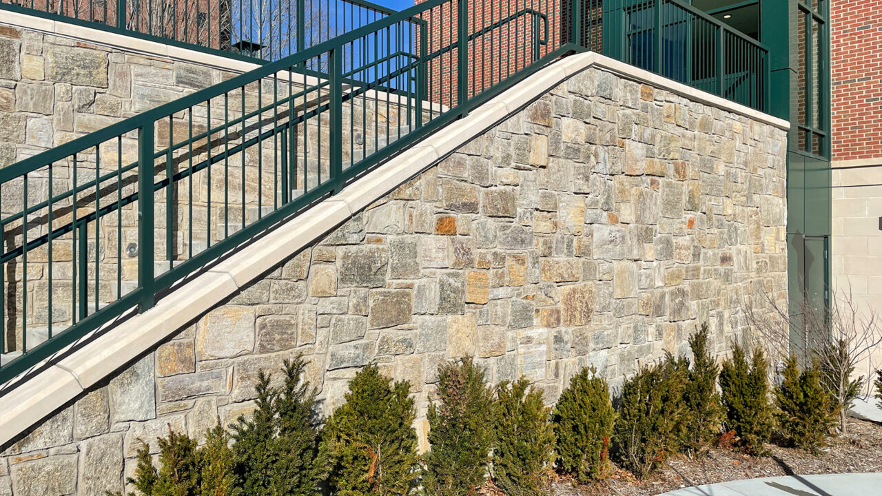 Highland Scotch Castle Rock - Buechel Stone