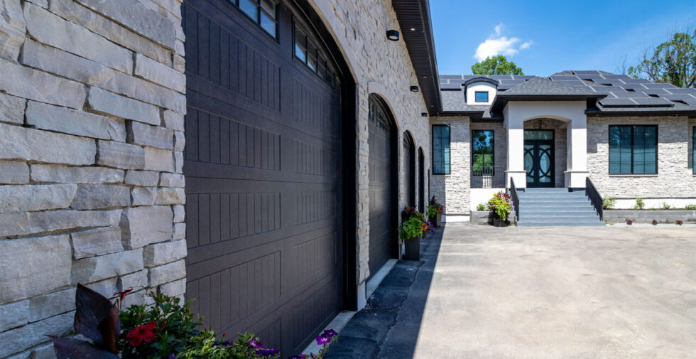 White Country Squire - Buechel Stone