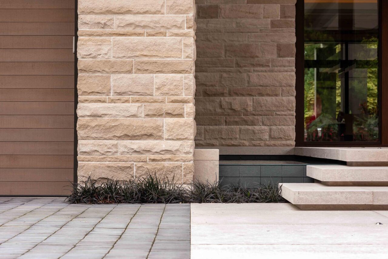 Modern home driveway gate design - Buechel Stone